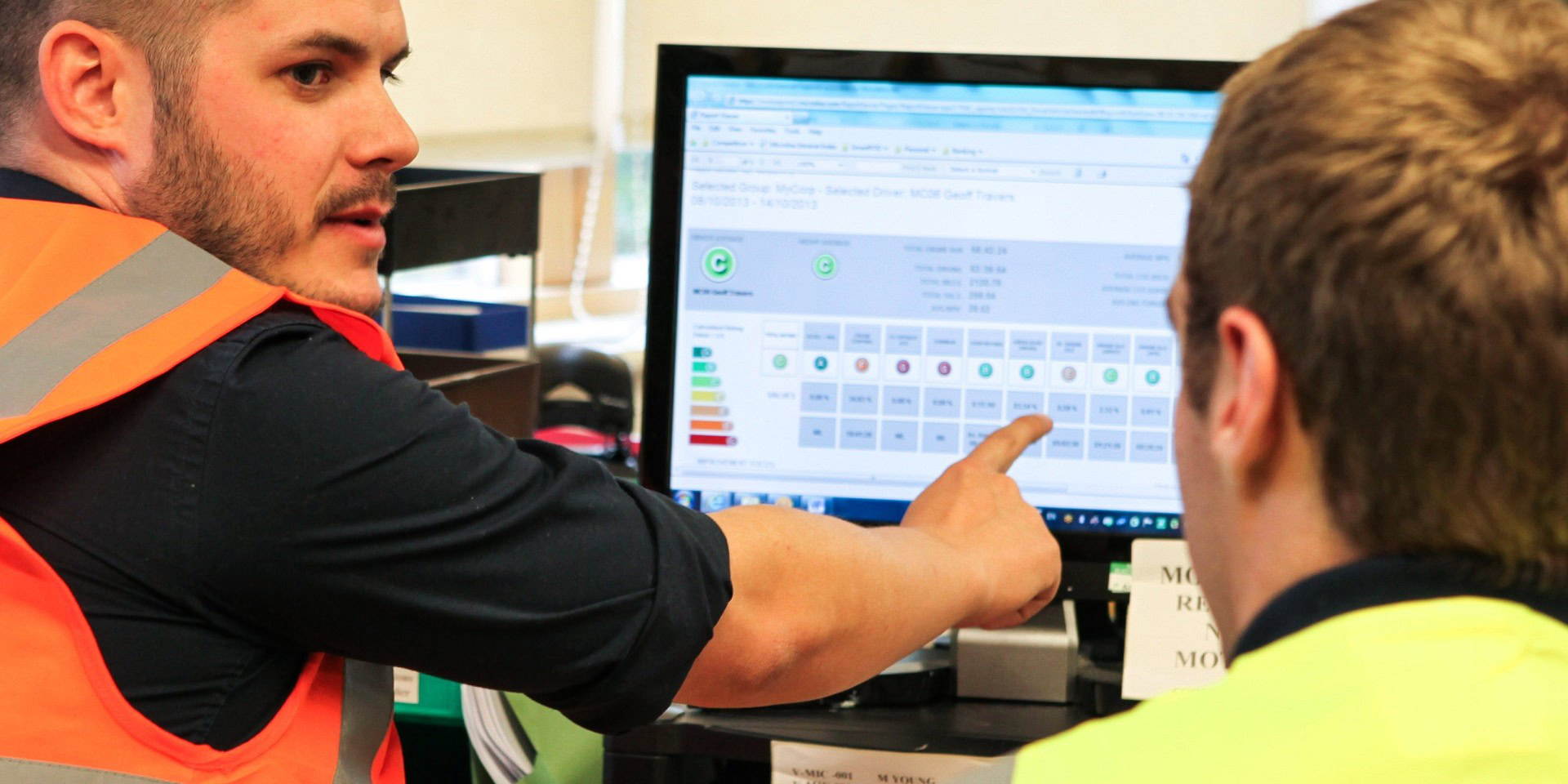 5 WAYS TO DELIVER DRIVER DEBRIEFS LIKE A PRO - Microlise